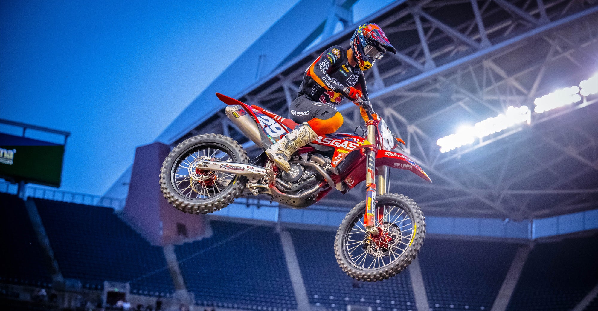 MOSIMAN CAPTURES A FIGHTING PODIUM FINISH AT SEATTLE SX – Troy Lee ...